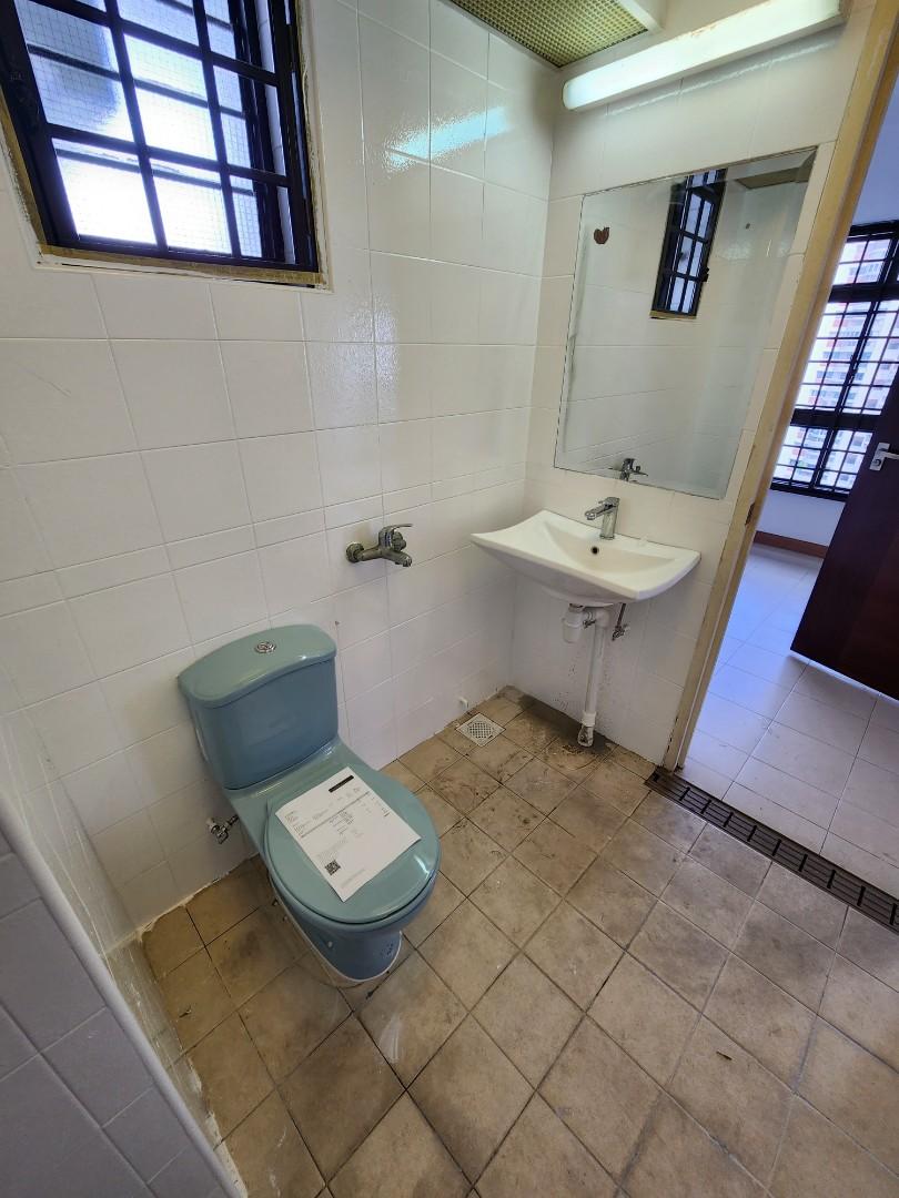 TIARA WC-520 RIMLESS TOILET BOWL, Furniture & Home Living, Bathroom ...