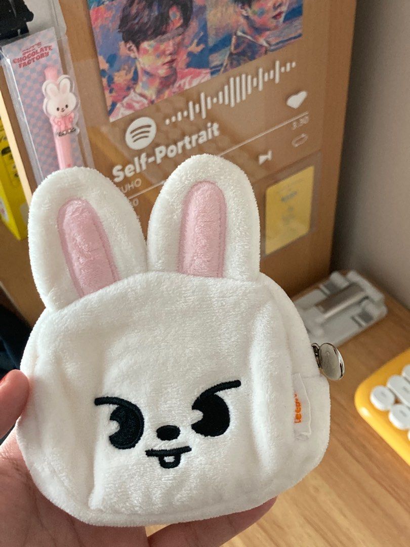 SKZOO LEEBIT FACE POUCH, Hobbies & Toys, Collectibles & Memorabilia, K ...