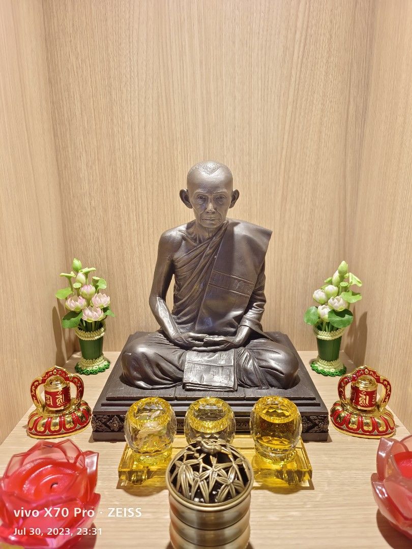 LP Kuay Somdej Deang BE2521, Hobbies & Toys, Memorabilia & Collectibles ...