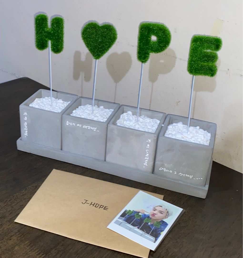 V (BTS) Layover (Weverse Album ver), Hobbies & Toys, Memorabilia & Collectibles, K-Wave on Carousell